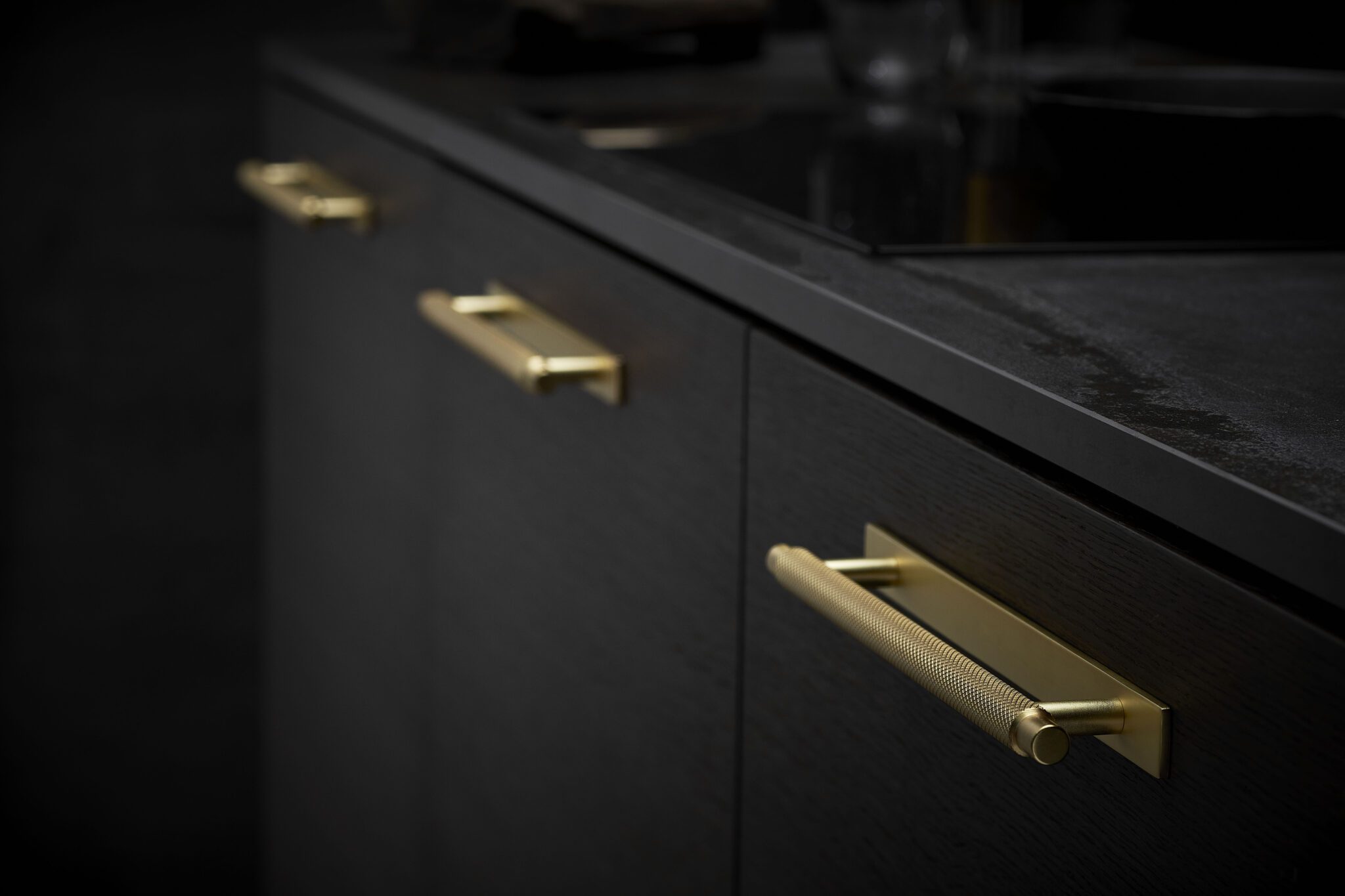 Manor Gold Handle with Back Plate - Dunvara Kitchen & Interior Design